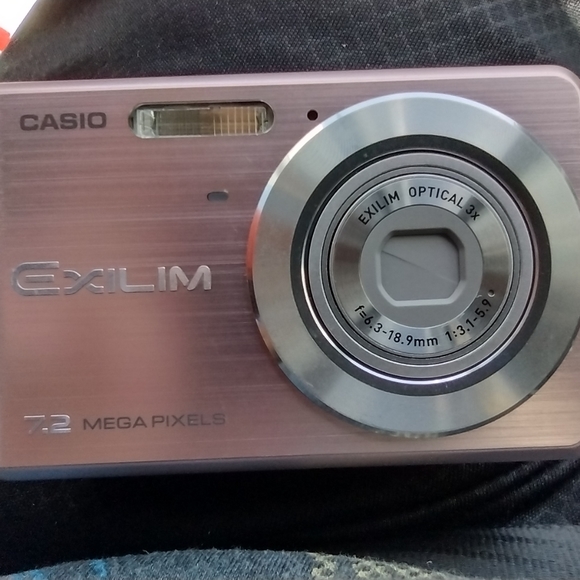 Casio | Cameras, Photo & Video | Brand New Casio Exilim Exz77 Pink ...